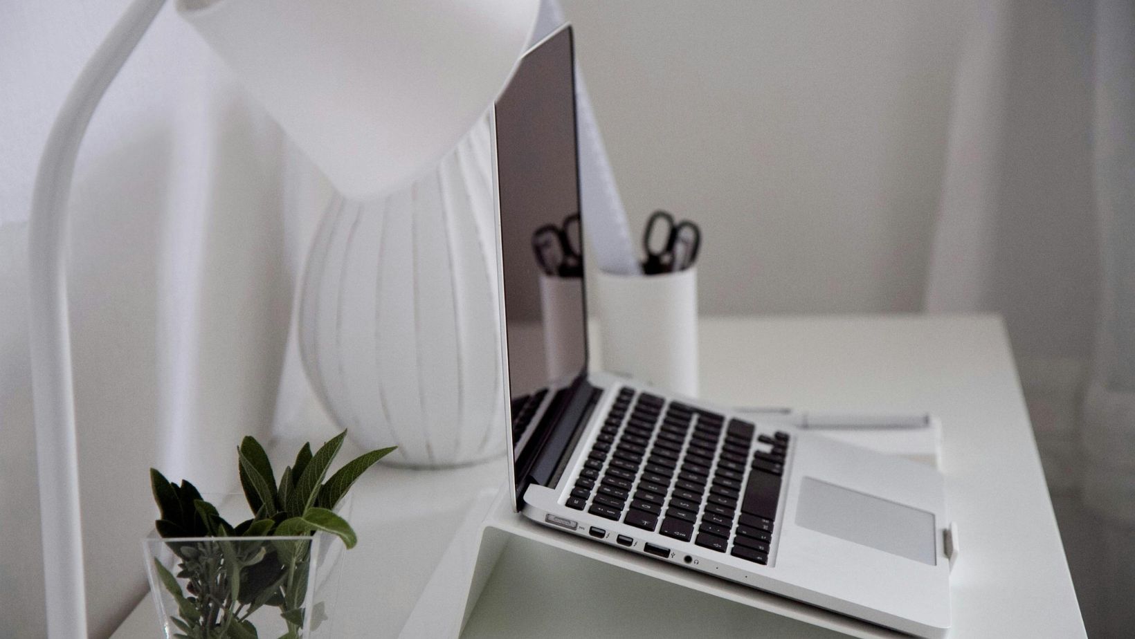 How to Create a Home Workspace That Actually Inspires You - Sweetdiscord